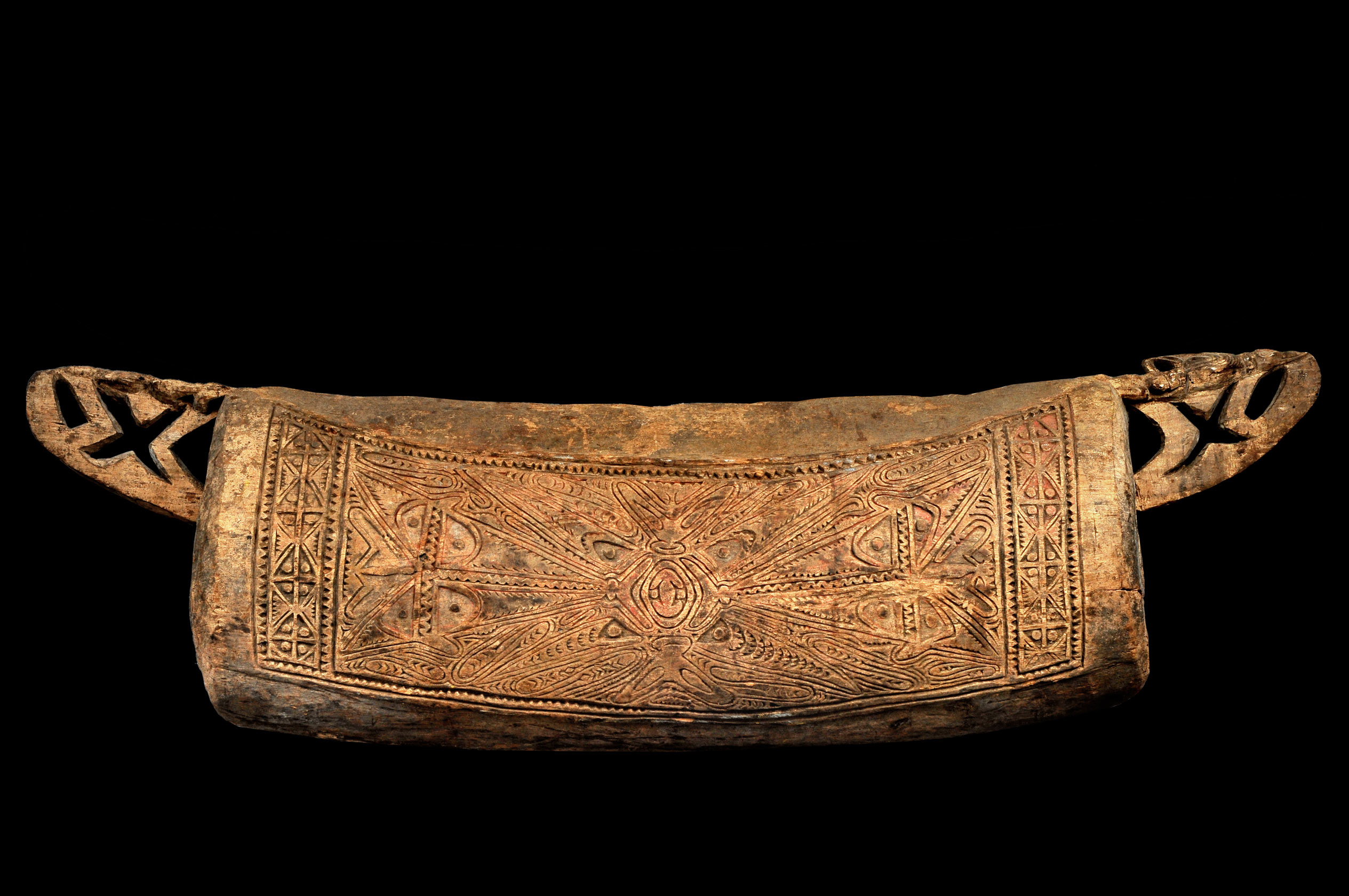 garamut drum sepik ramu area new guinea